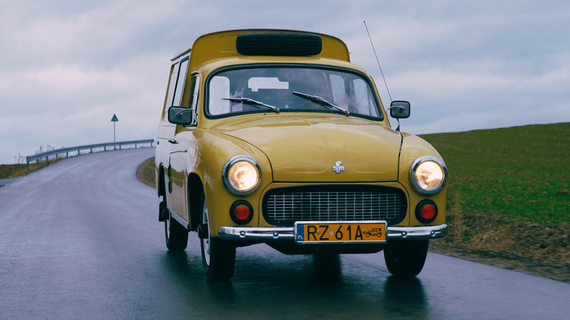 Syrena Bosto prosto z rajdu po Turcji